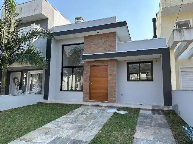Casa / Sobrado para Venda em Porto Alegre/RS Hípica 3 Quartos