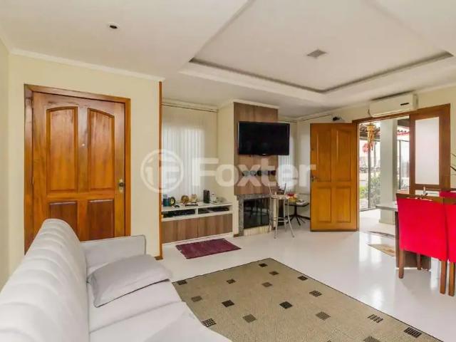 Casa / Sobrado para Venda em Porto Alegre/RS Hípica 3 Quartos