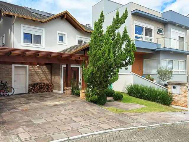 Casa / Sobrado para Venda em Porto Alegre/RS Hípica 3 Quartos