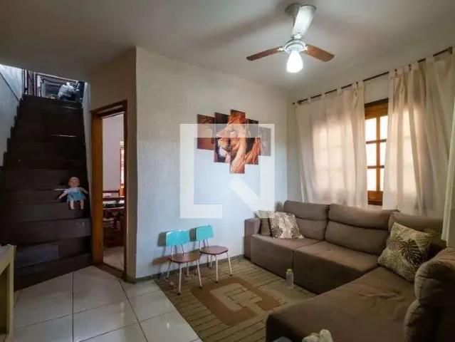 Casa / Sobrado para Venda em Porto Alegre/RS Hípica 3 Quartos