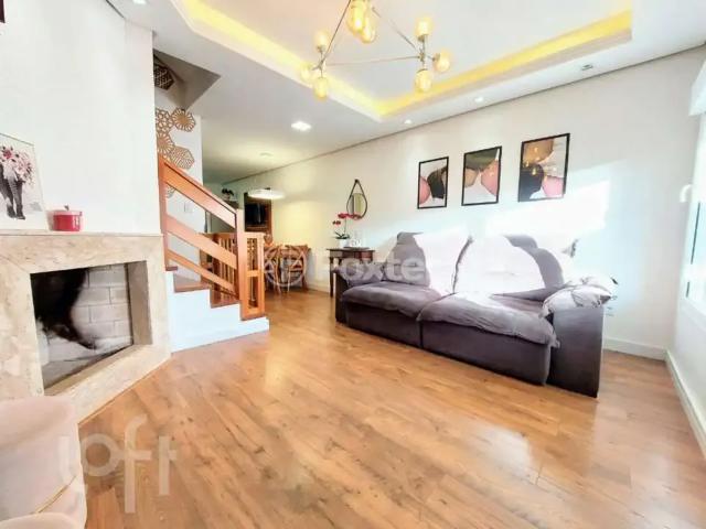 Casa / Sobrado para Venda em Porto Alegre/RS Hípica 3 Quartos
