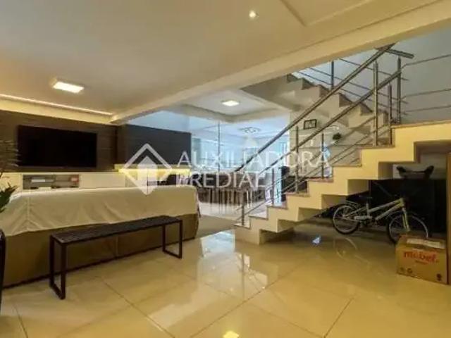 Casa / Sobrado para Venda em Porto Alegre/RS Hípica 3 Quartos