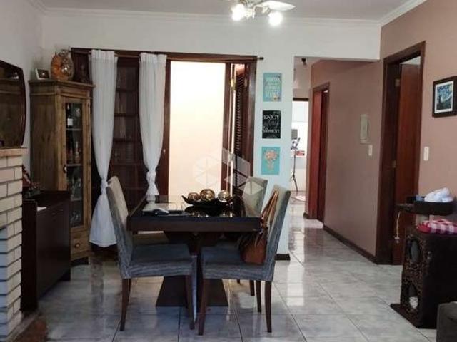 Casa / Sobrado para Venda em Porto Alegre/RS Hípica 3 Quartos