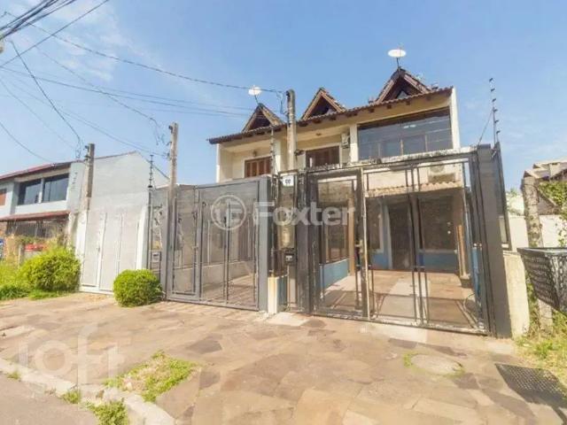 Casa / Sobrado para Venda em Porto Alegre/RS Hípica 3 Quartos