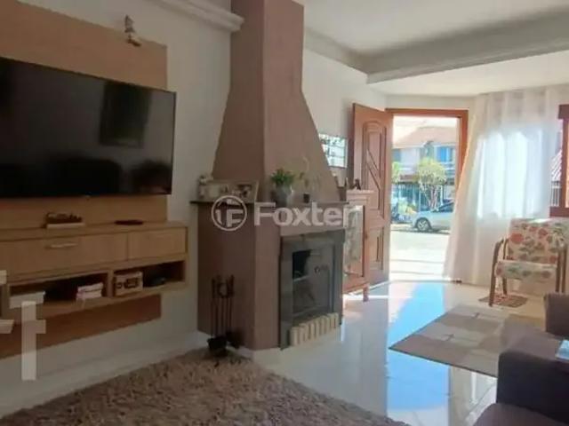 Casa / Sobrado para Venda em Porto Alegre/RS Hípica 3 Quartos