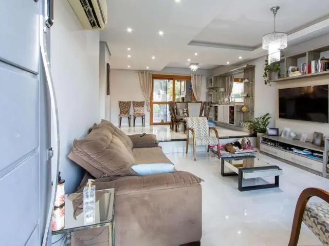 Casa / Sobrado para Venda em Porto Alegre/RS Hípica 3 Quartos