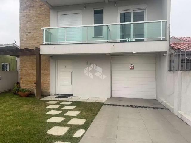 Casa / Sobrado para Venda em Porto Alegre/RS Hípica 3 Quartos