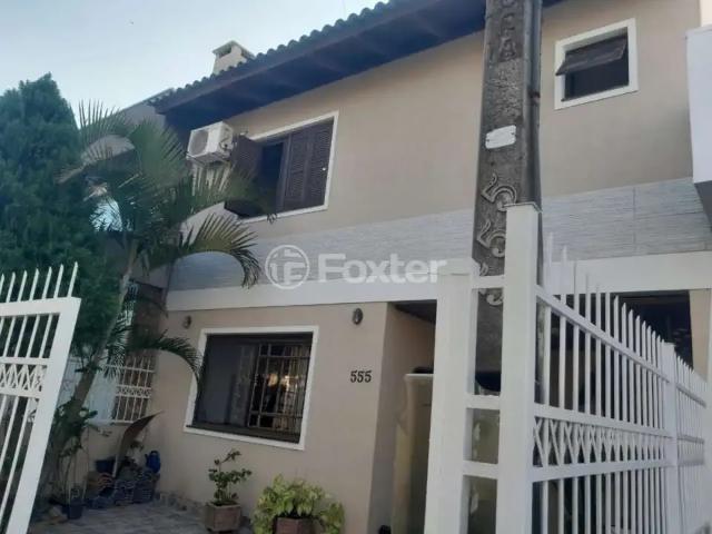 Casa / Sobrado para Venda em Porto Alegre/RS Hípica 3 Quartos