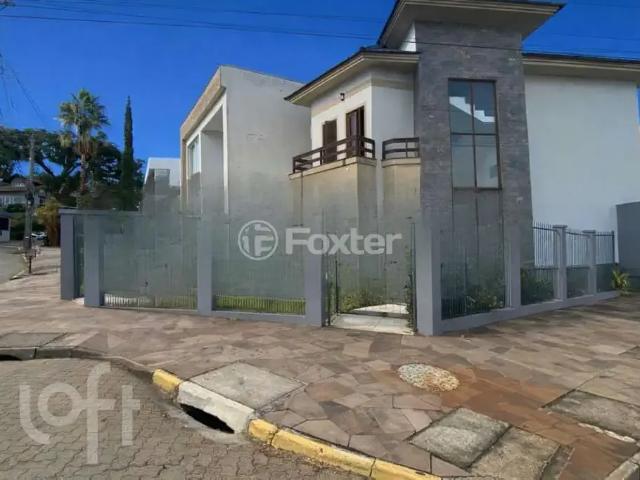 Casa / Sobrado para Venda em Porto Alegre/RS Hípica 3 Quartos
