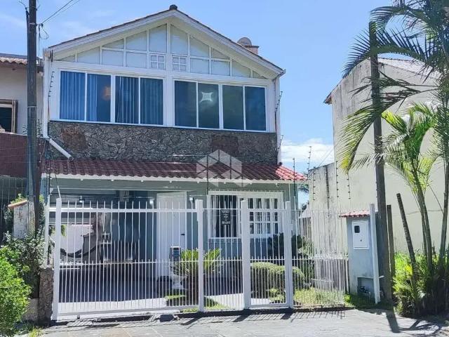 Casa / Sobrado para Venda em Porto Alegre/RS Hípica 3 Quartos
