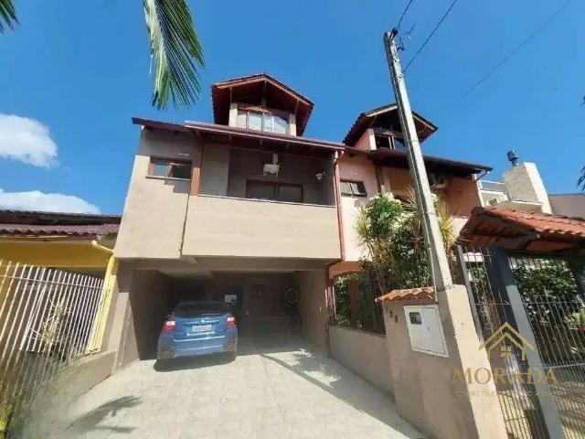 Casa / Sobrado para Venda em Porto Alegre/RS Hípica 3 Quartos