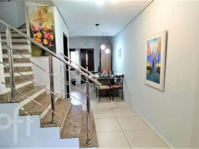 Casa / Sobrado para Venda em Porto Alegre/RS Hípica 3 Quartos