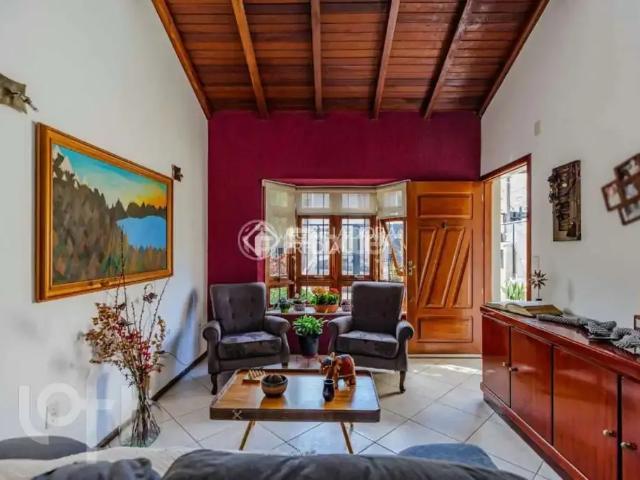 Casa / Sobrado para Venda em Porto Alegre/RS Hípica 3 Quartos