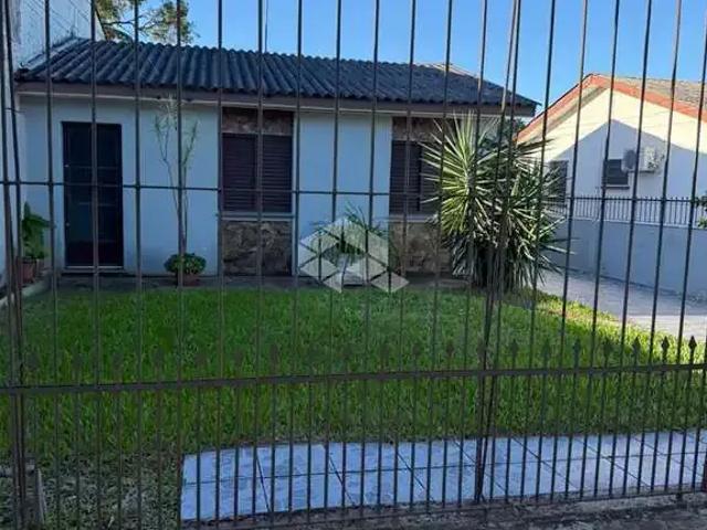 Casa / Sobrado para Venda em Porto Alegre/RS Hípica 3 Quartos