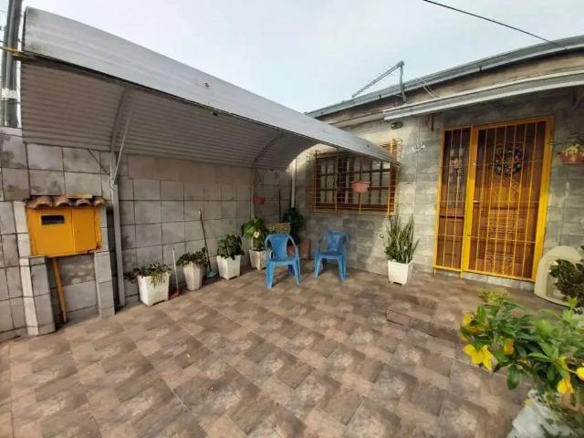 Casa / Sobrado para Venda em Porto Alegre/RS Hípica 1 Quartos