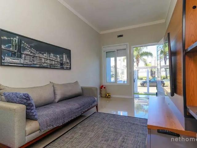 Casa / Sobrado para Venda em Porto Alegre/RS Hípica 2 Quartos