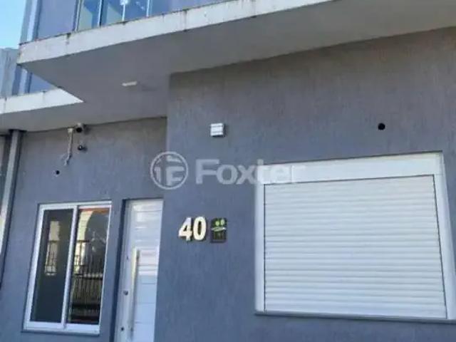 Casa / Sobrado para Venda em Porto Alegre/RS Hípica 2 Quartos