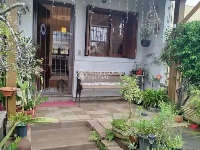 Casa / Sobrado para Venda em Porto Alegre/RS Hípica 2 Quartos