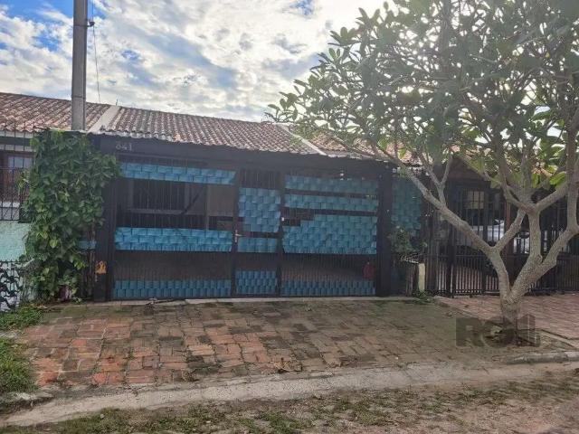 Casa / Sobrado para Venda em Porto Alegre/RS Hípica 2 Quartos