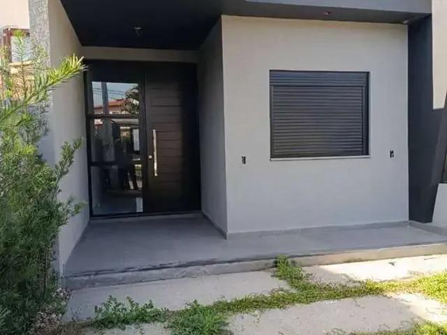 Casa / Sobrado para Venda em Porto Alegre/RS Hípica 2 Quartos
