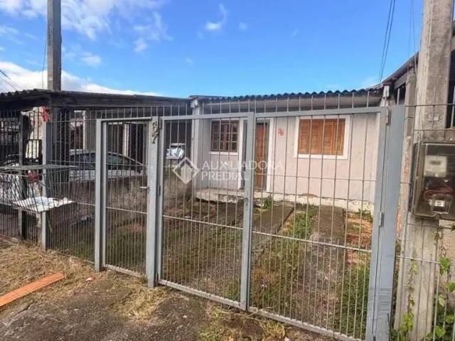 Casa / Sobrado para Venda em Porto Alegre/RS Hípica 2 Quartos