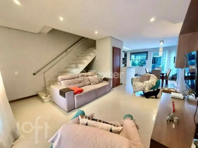 Casa / Sobrado para Venda em Porto Alegre/RS Hípica 2 Quartos