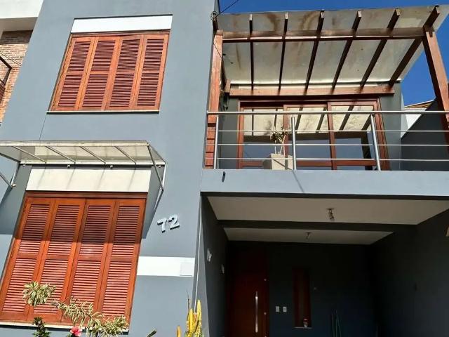 Casa / Sobrado para Venda em Porto Alegre/RS Hípica 2 Quartos