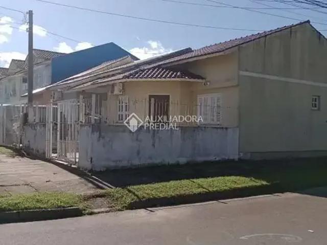 Casa / Sobrado para Venda em Porto Alegre/RS Hípica 2 Quartos