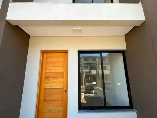 Casa / Sobrado para Venda em Porto Alegre/RS Hípica 2 Quartos