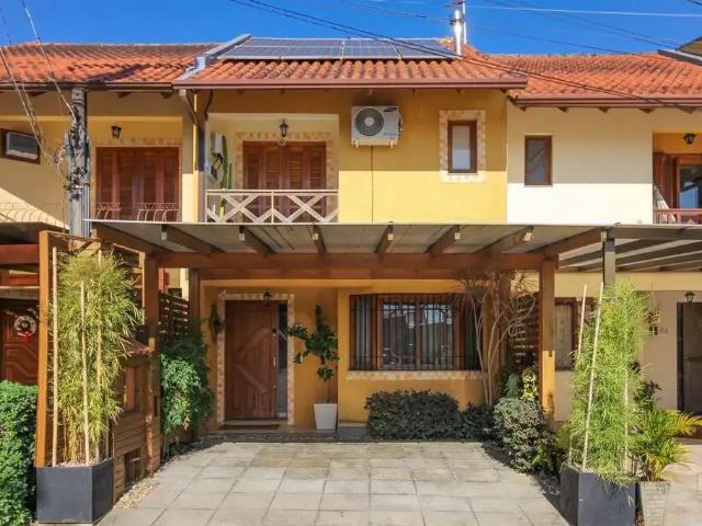 Casa / Sobrado para Venda em Porto Alegre/RS Hípica 2 Quartos