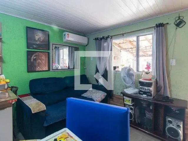 Casa / Sobrado para Venda em Porto Alegre/RS Hípica 2 Quartos