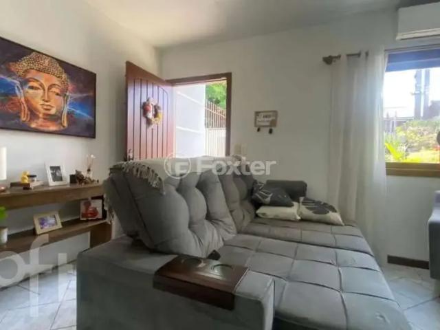 Casa / Sobrado para Venda em Porto Alegre/RS Hípica 2 Quartos