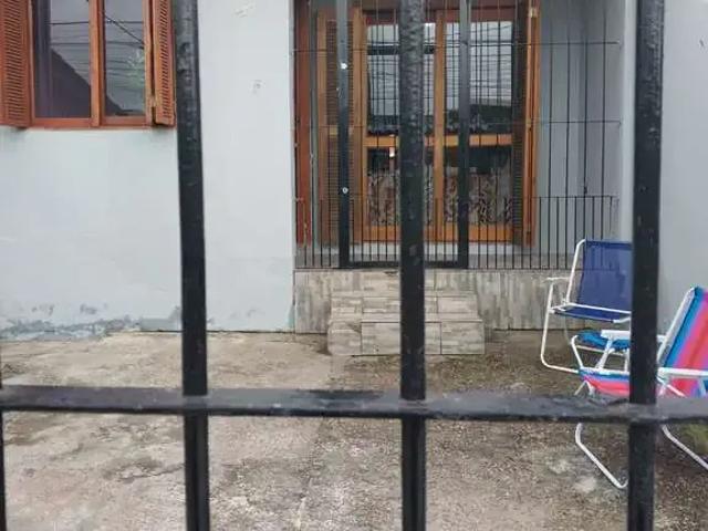 Casa / Sobrado para Venda em Porto Alegre/RS Hípica 2 Quartos