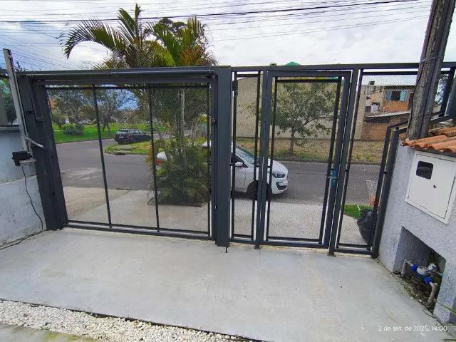 Casa / Sobrado para Venda em Porto Alegre/RS Hípica 2 Quartos