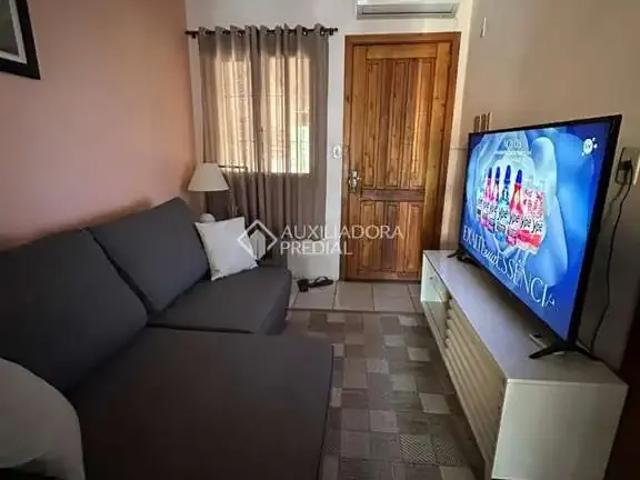 Casa / Sobrado para Venda em Porto Alegre/RS Hípica 2 Quartos