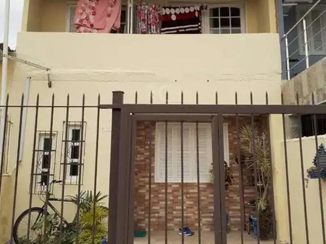 Casa / Sobrado para Venda em Porto Alegre/RS Hípica 2 Quartos