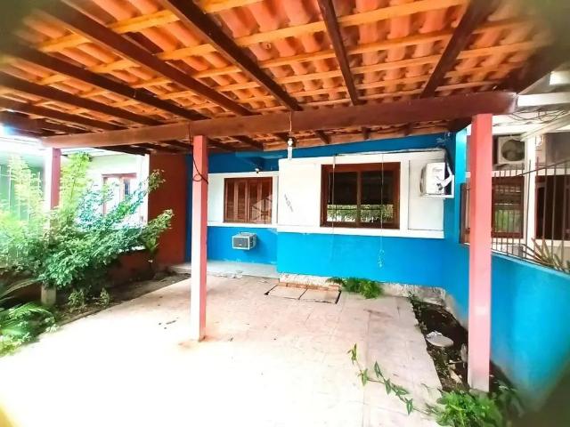 Casa / Sobrado para Venda em Porto Alegre/RS Hípica 2 Quartos