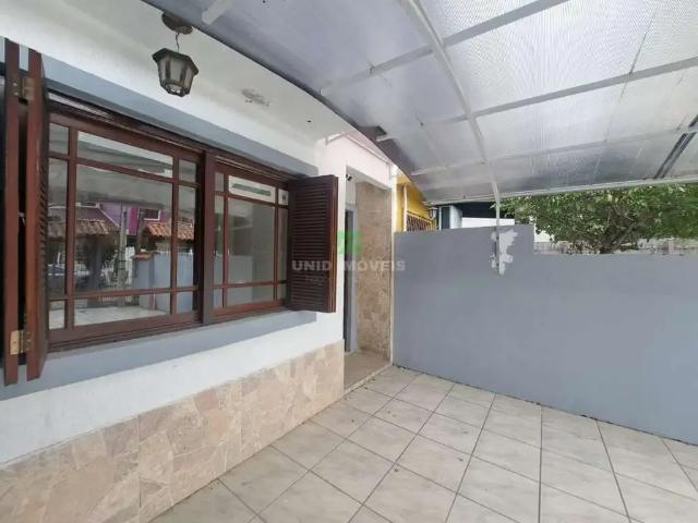 Casa / Sobrado para Venda em Porto Alegre/RS Hípica 2 Quartos