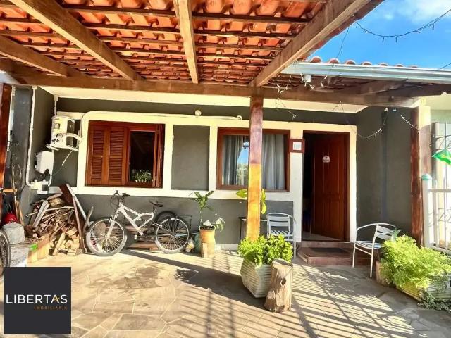 Casa / Sobrado para Venda em Porto Alegre/RS Hípica 2 Quartos