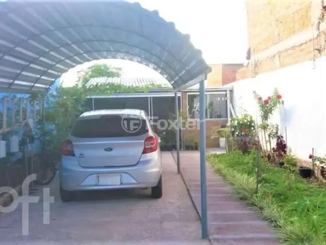 Casa / Sobrado para Venda em Porto Alegre/RS Hípica 2 Quartos