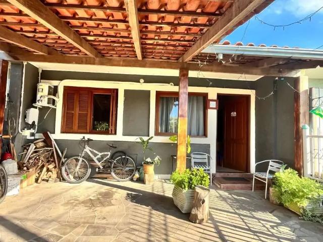 Casa / Sobrado para Venda em Porto Alegre/RS Hípica 2 Quartos