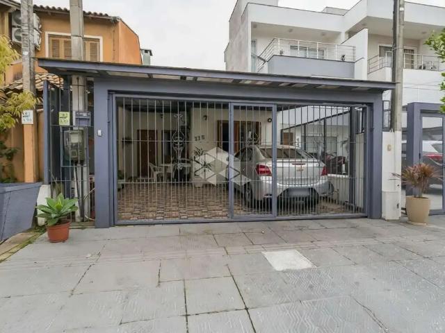 Casa / Sobrado para Venda em Porto Alegre/RS Hípica 2 Quartos