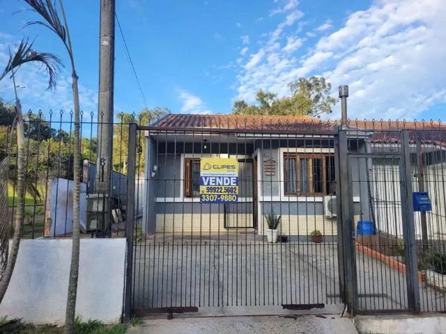 Casa / Sobrado para Venda em Porto Alegre/RS Hípica 2 Quartos