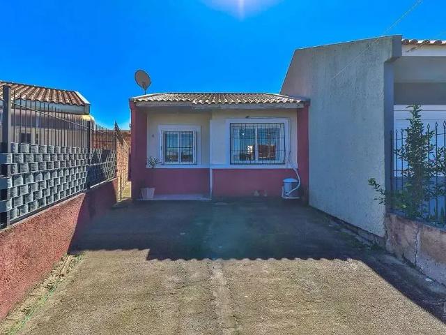 Casa / Sobrado para Venda em Porto Alegre/RS Hípica 2 Quartos
