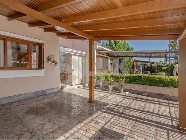 Casa / Sobrado para Venda em Porto Alegre/RS Hípica 2 Quartos