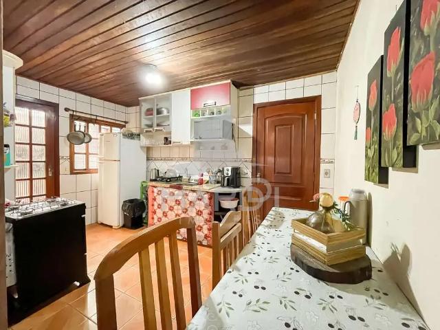Casa / Sobrado para Venda em Porto Alegre/RS Hípica 2 Quartos