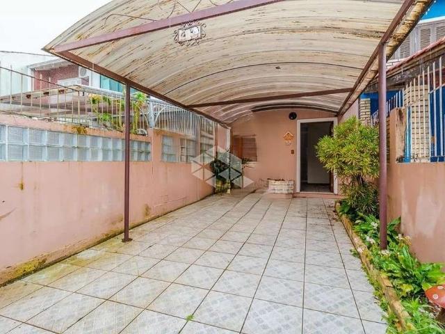 Casa / Sobrado para Venda em Porto Alegre/RS Hípica 2 Quartos