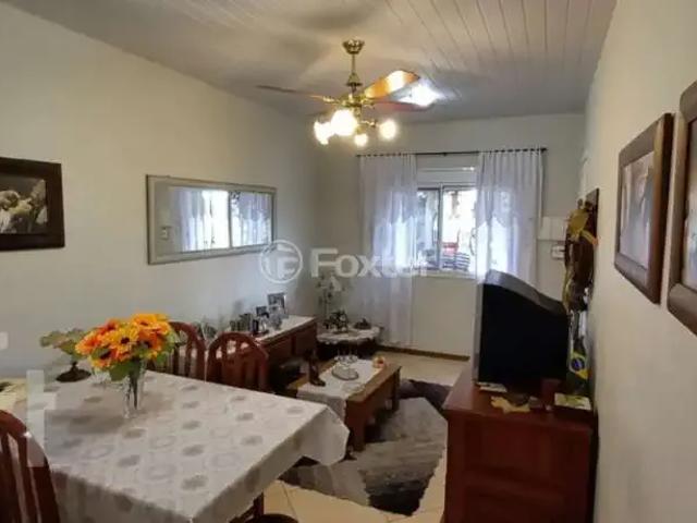 Casa / Sobrado para Venda em Porto Alegre/RS Hípica 2 Quartos