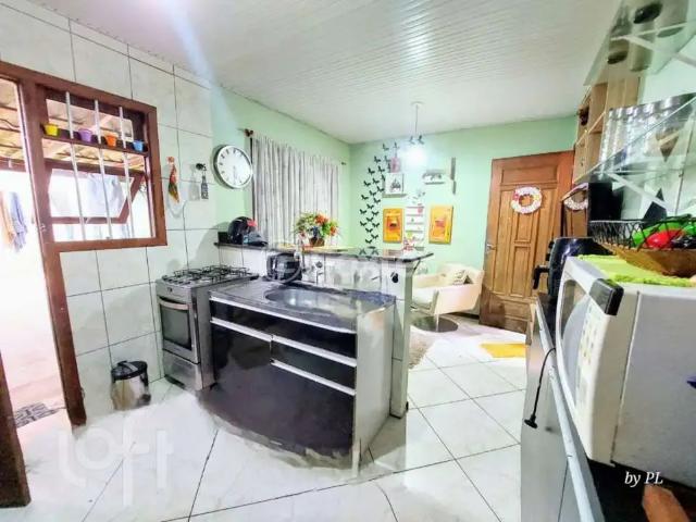 Casa / Sobrado para Venda em Porto Alegre/RS Hípica 2 Quartos