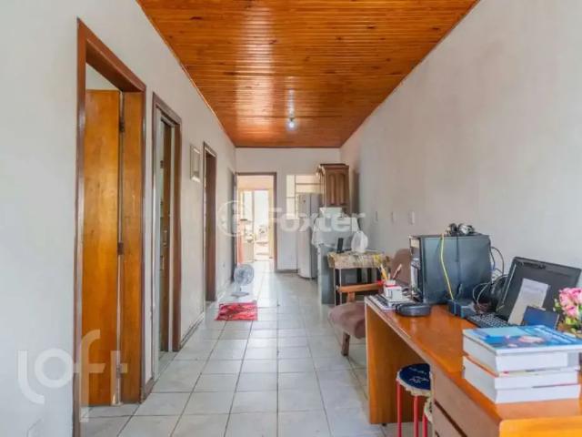 Casa / Sobrado para Venda em Porto Alegre/RS Hípica 2 Quartos